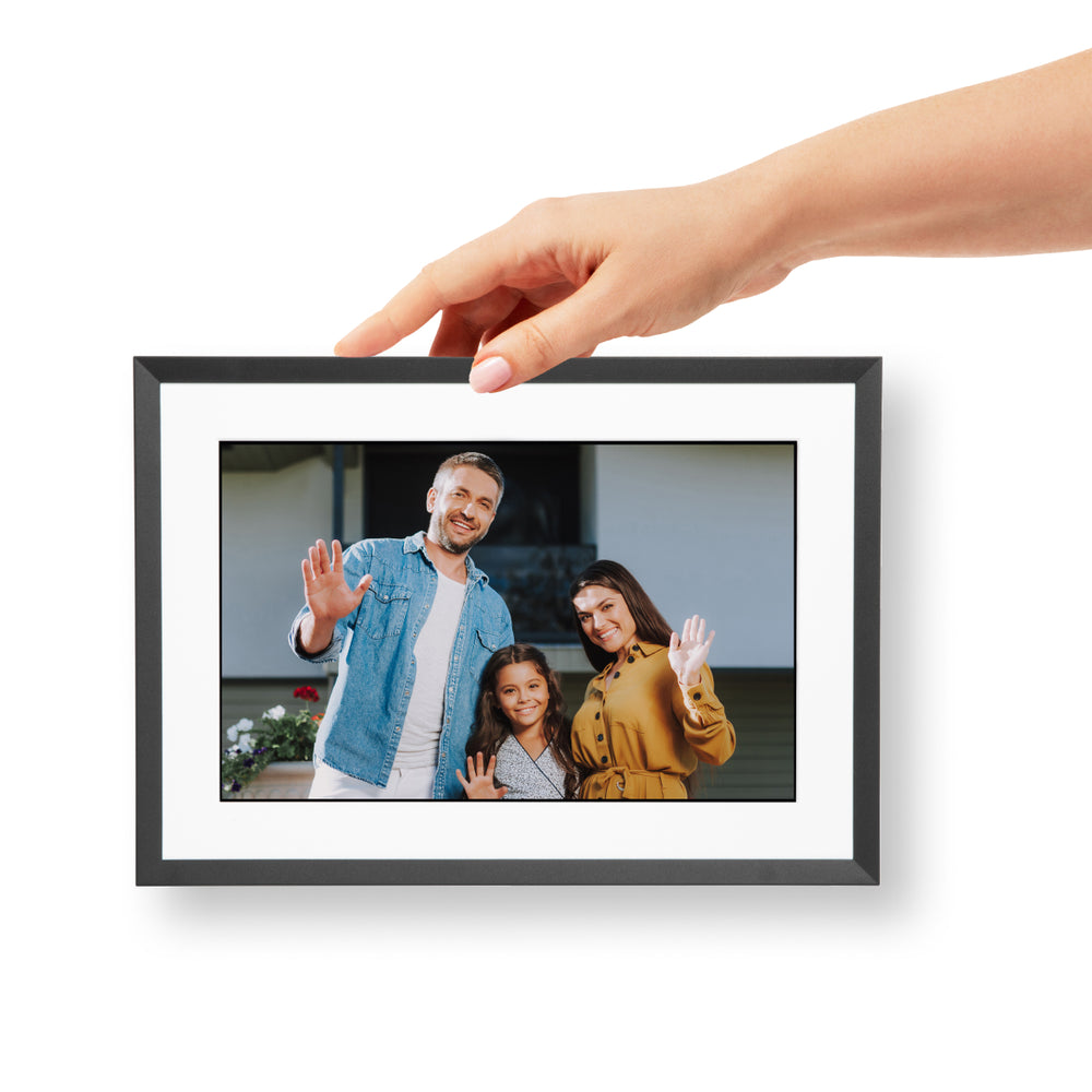 PhotoSpring View Battery Powered 10in Digital Picture Frame