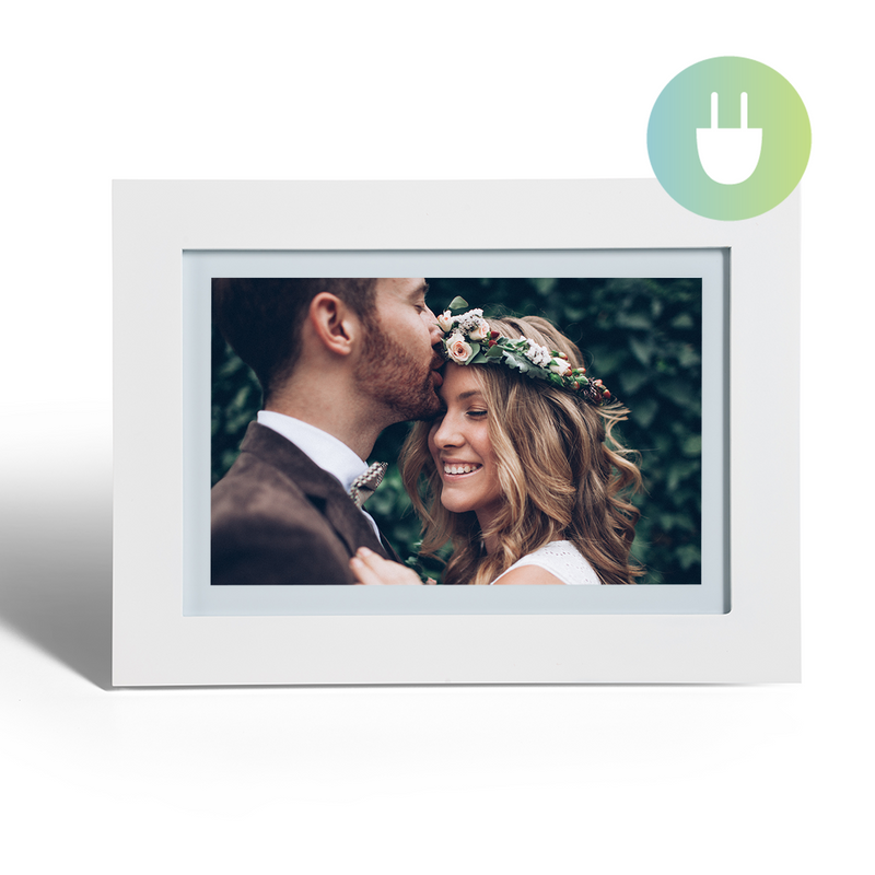 Digital Photo Frame | WIFI Picture Frame | PhotoSpring